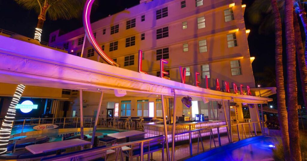 Best Bars In South Beach | Miami Club Crawl